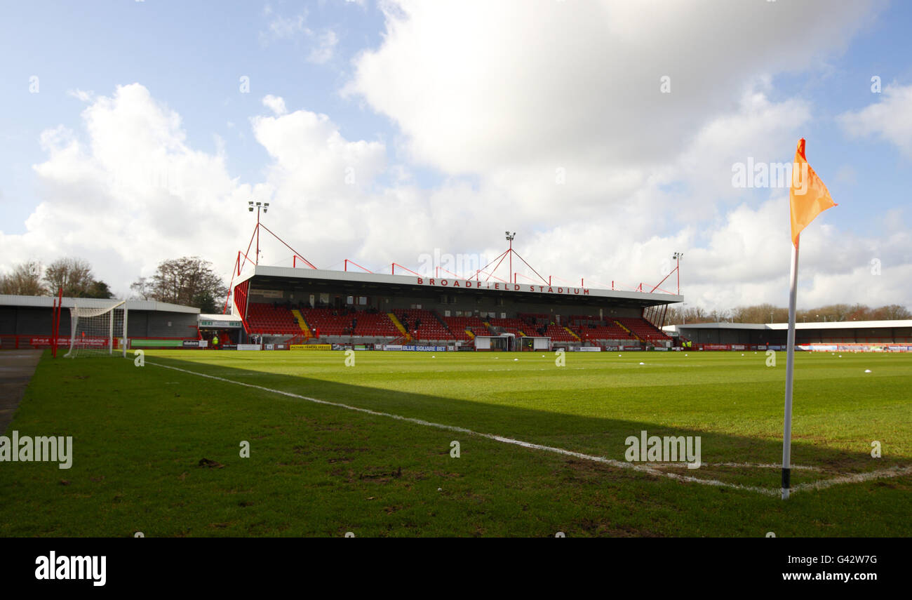 Soccer blue square premier league crawley town wrexham broadfield ...