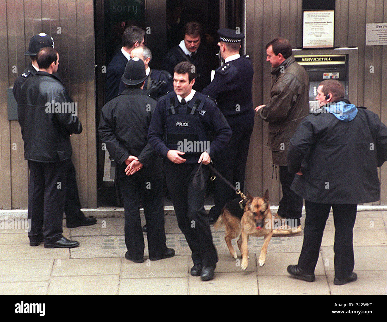 POLICE ATTEND BANK RAID Stock Photo - Alamy