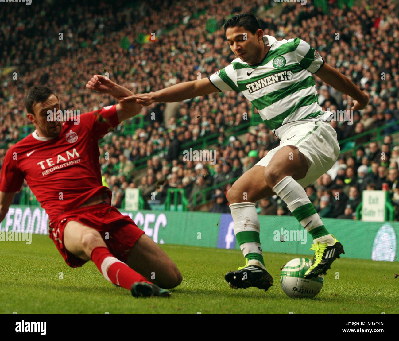 Soccer celtic soccer celtic full length battling mangsk hi-res stock ...