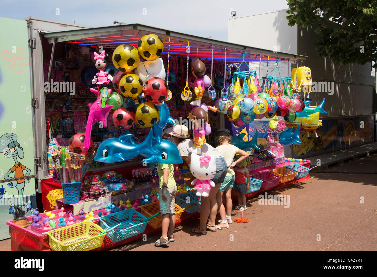 Funfair balls hi-res stock photography and images - Alamy