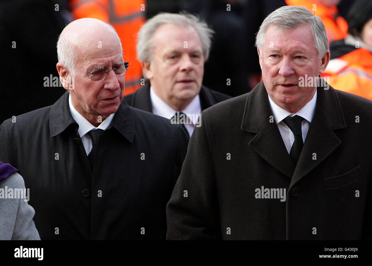 Sir Alex Ferguson (right), Sir Bobby Charlton (left) and PFA chief ...