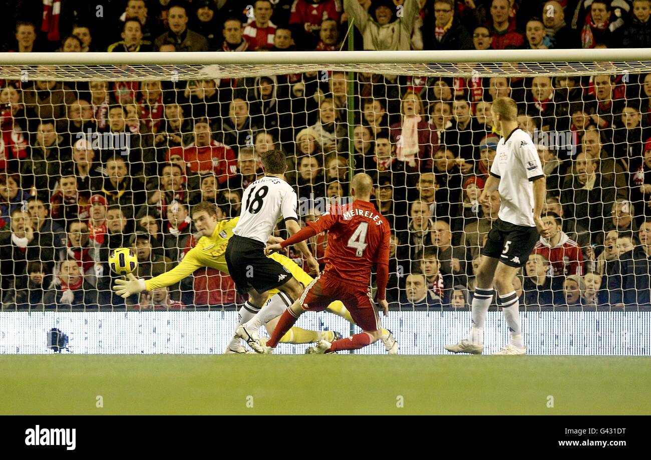 Left right fulham goalkeeper david stockdale hi-res stock photography ...