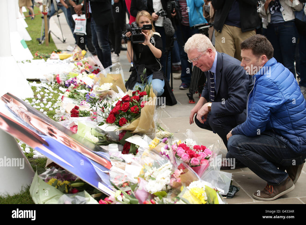 John cryer mp hi-res stock photography and images - Alamy