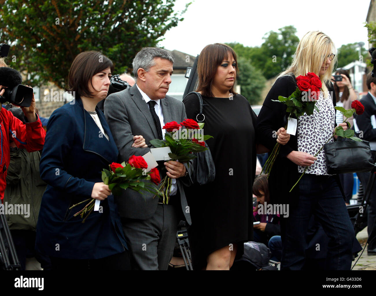 Paula sherriff mp karen rawling lay floral tributes in birstall hi-res ...