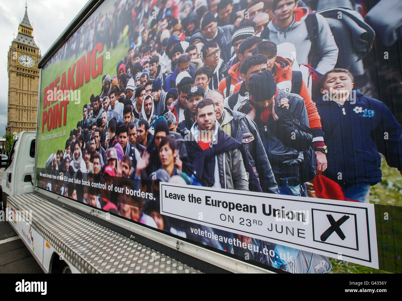 Nigel Farage unveils and discusses UKIP's new poster 'Breaking Point ...