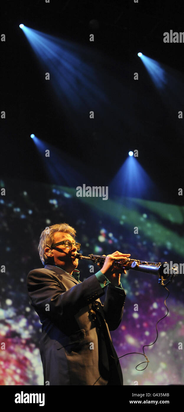 Roxy music in concert hi-res stock photography and images - Alamy
