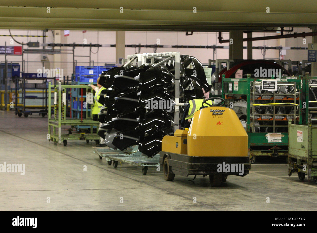 Honda production line hi-res stock photography and images - Alamy