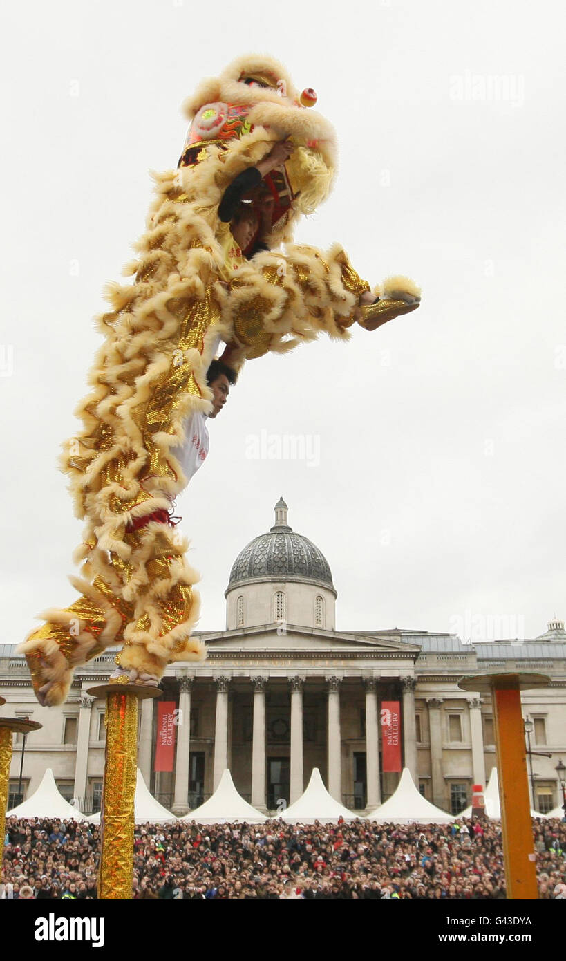 Lion dancers chinese new year hi-res stock photography and images - Alamy