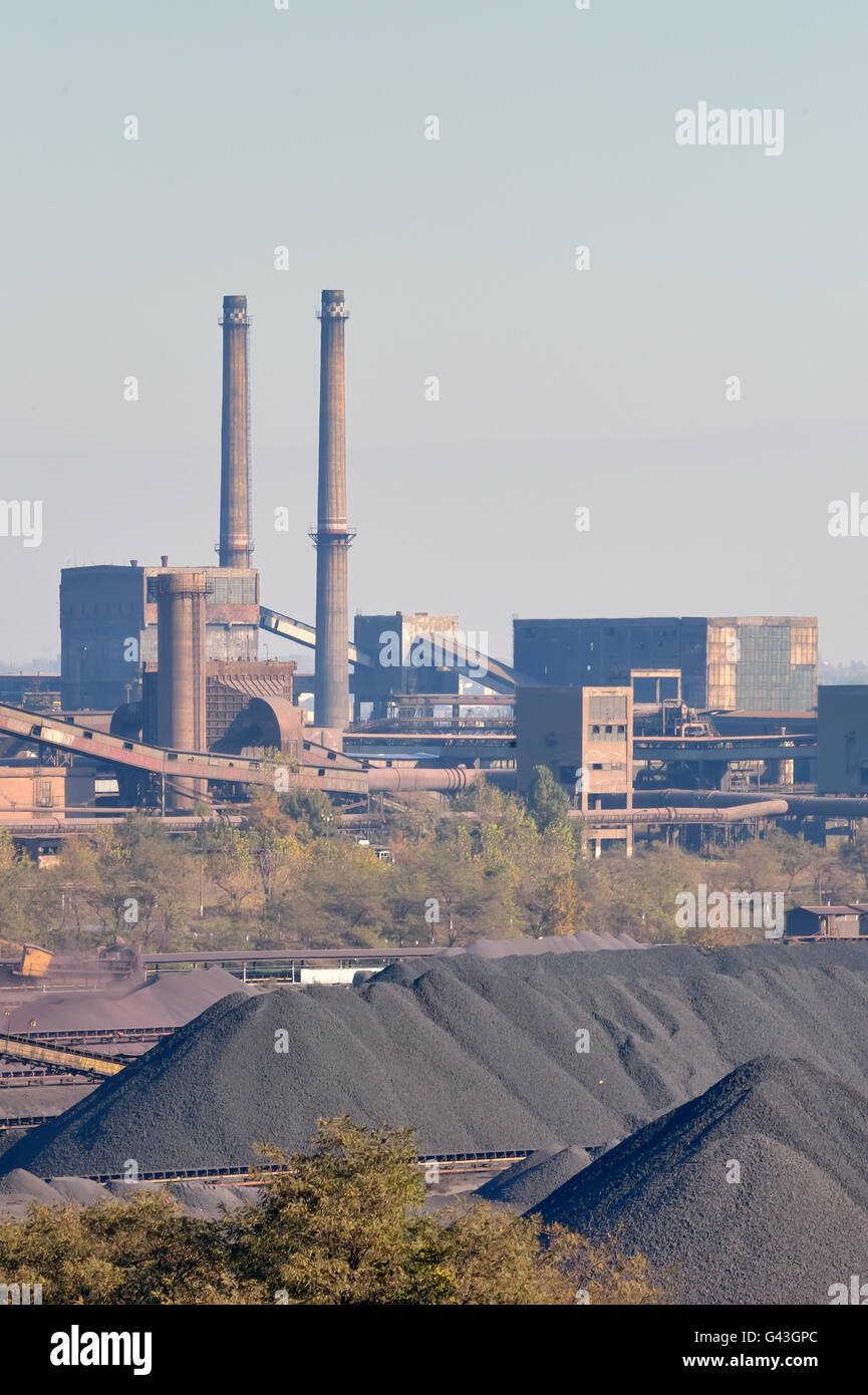 Coal storage power plant hi-res stock photography and images - Alamy