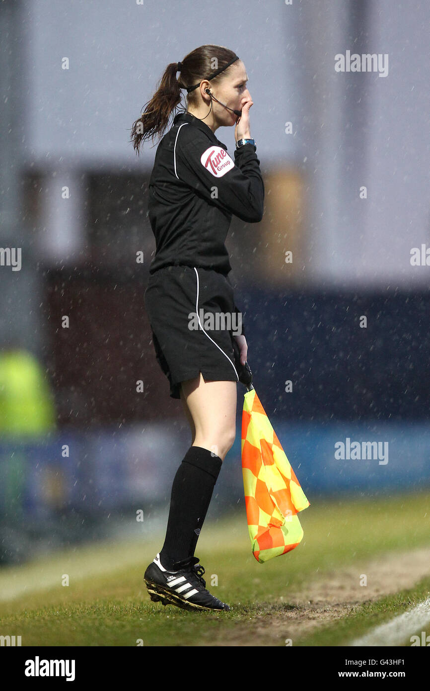Female soccer assistant referee hi-res stock photography and images - Alamy