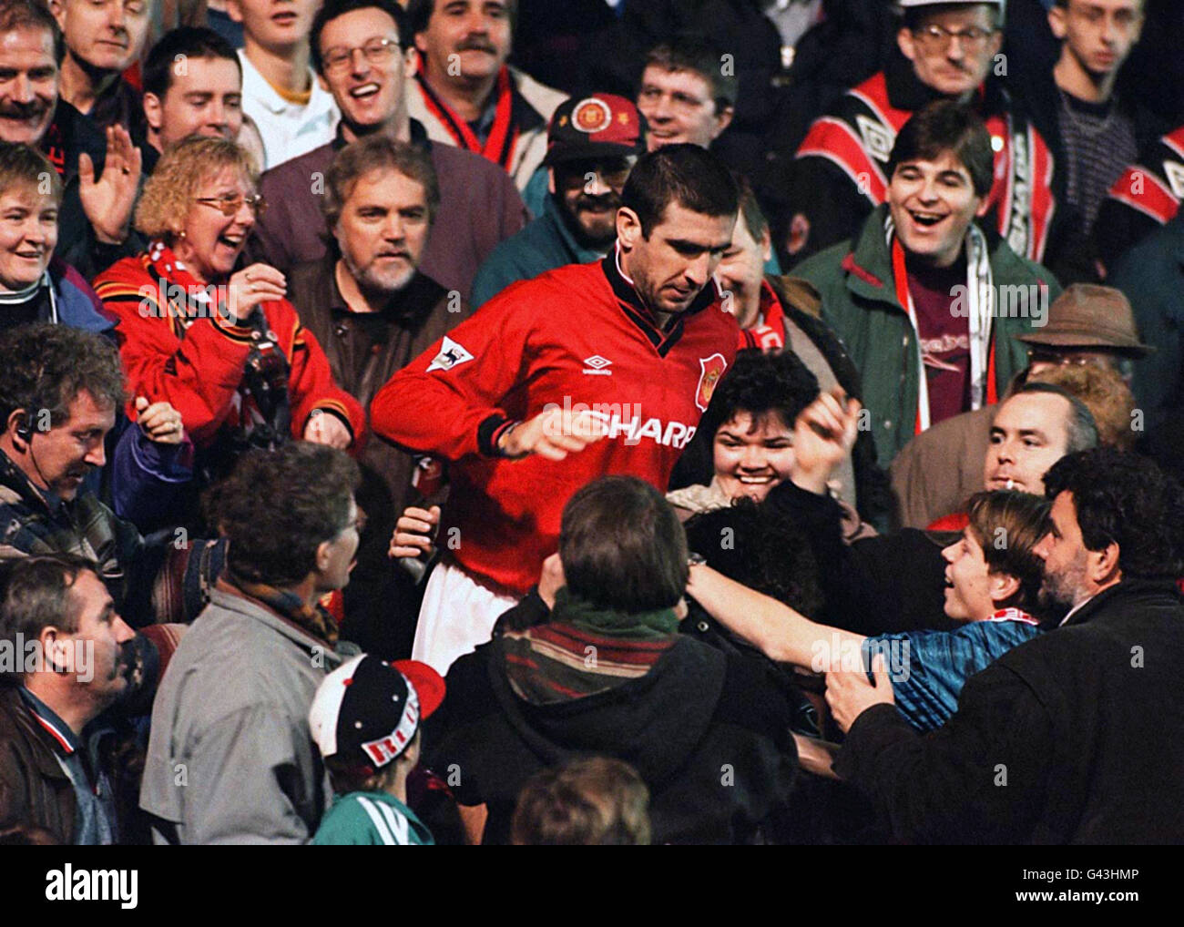 Sport football crowd hum biz eric cantona hi-res stock photography and ...