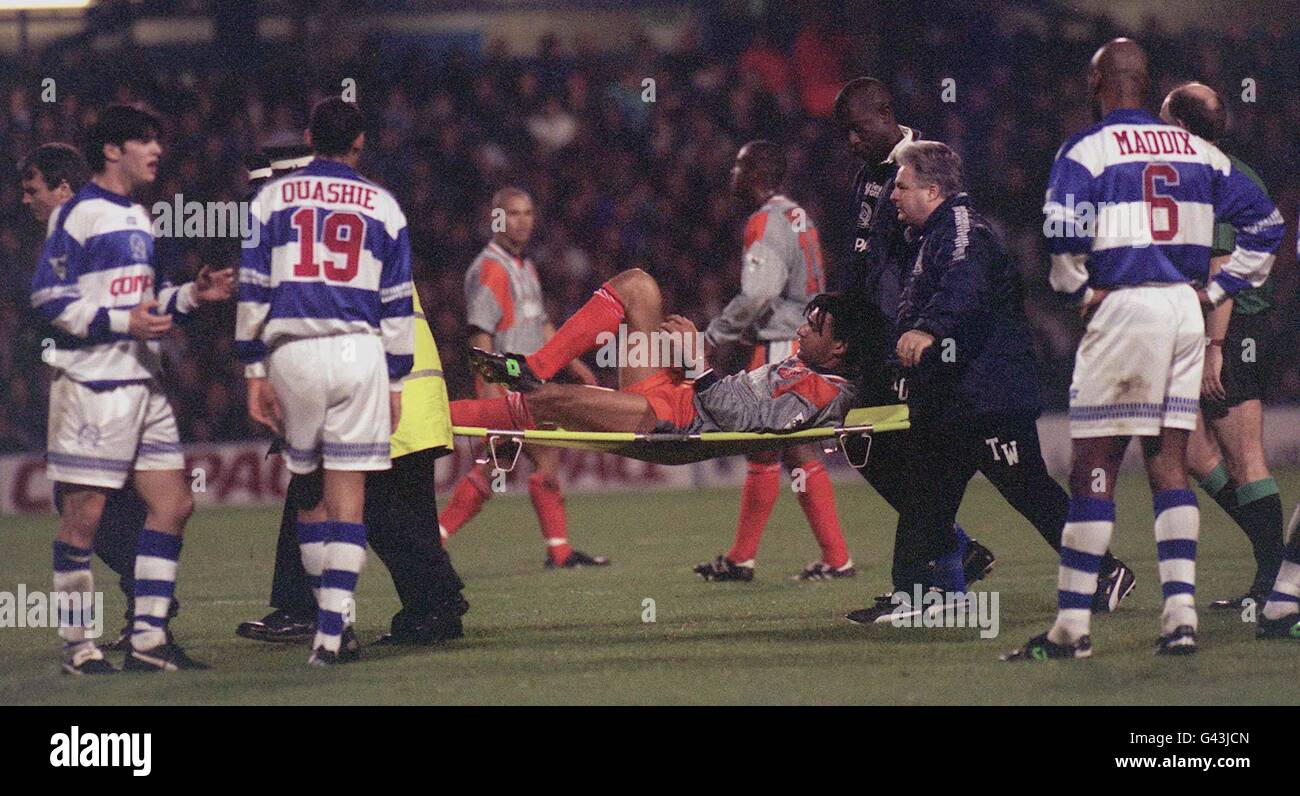 Chelsea Gullit injured Stock Photo - Alamy