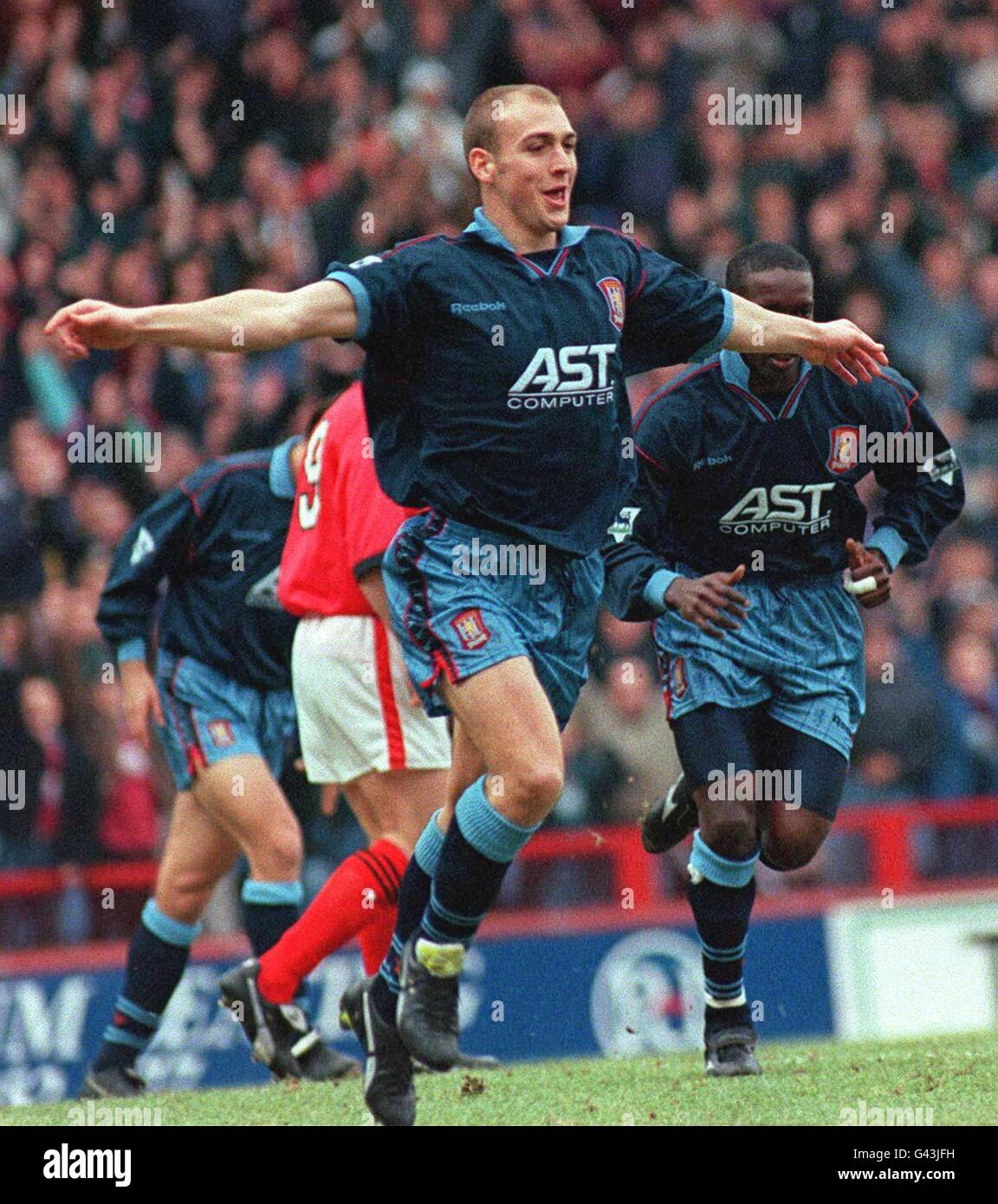 Mark draper hi-res stock photography and images - Alamy