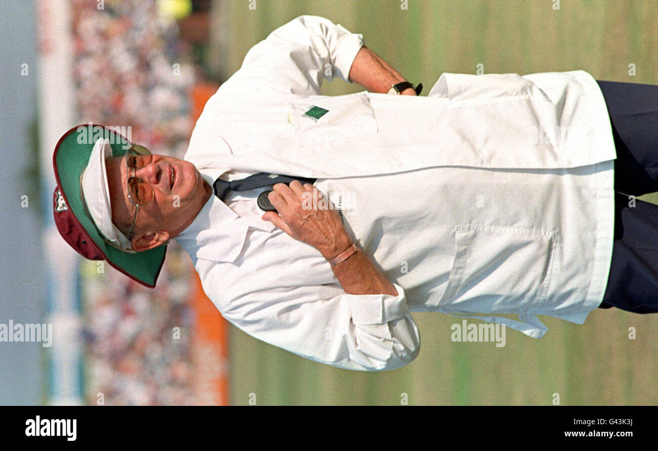 The Worlds Most Experienced Test Umpire High Resolution Stock ...