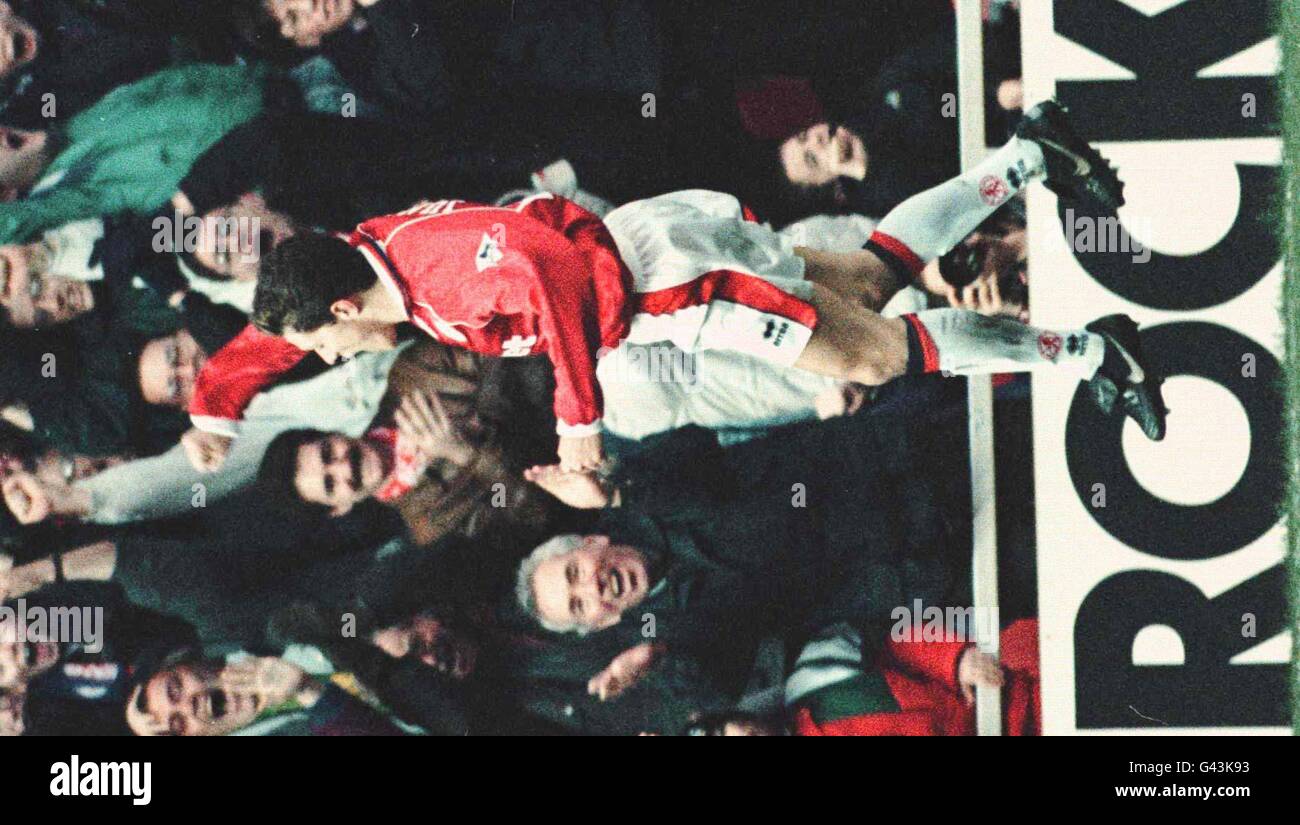 Middlebrough's Brazilian ace Juninho celebrates scoring his goal in the ...