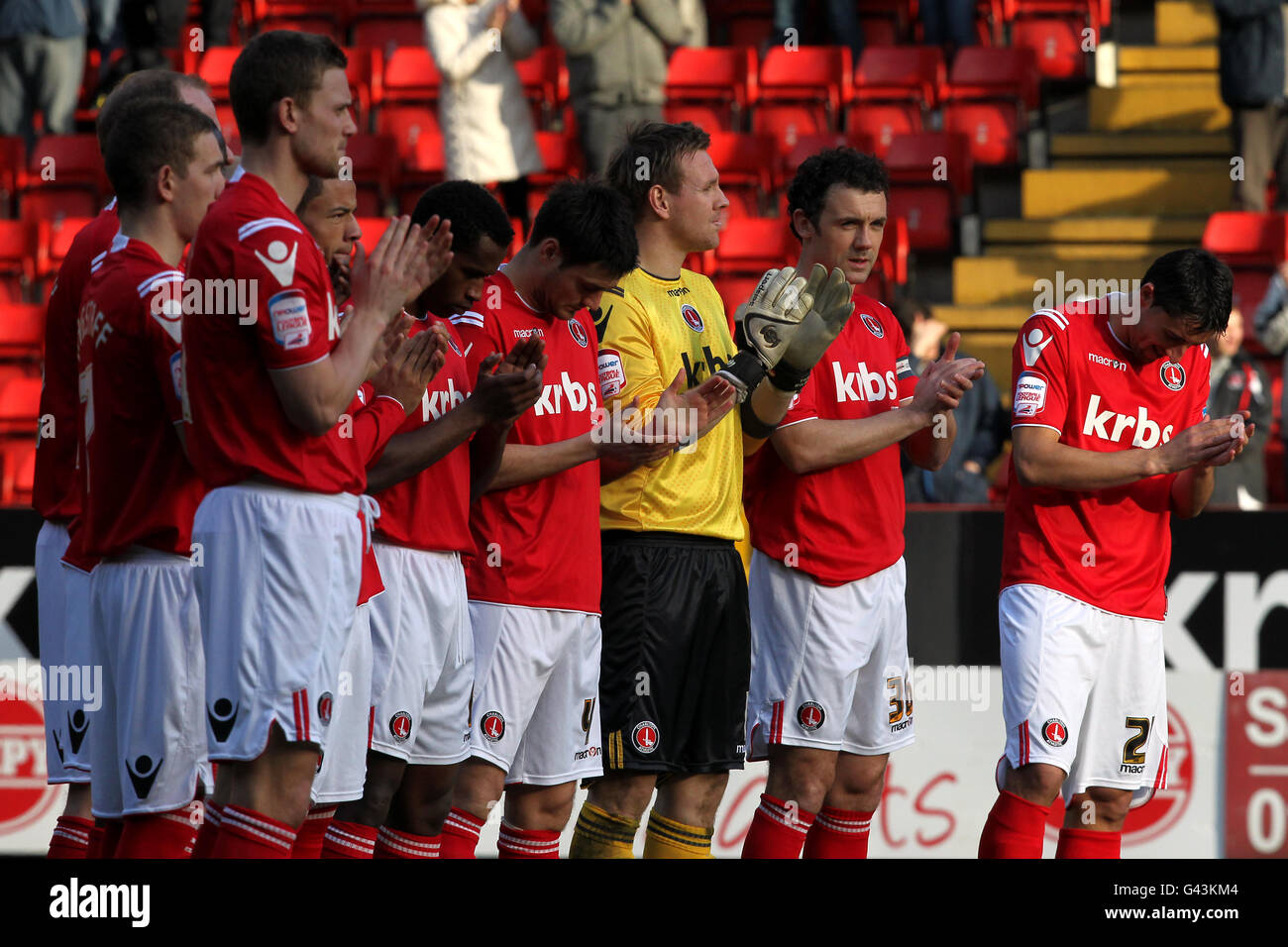 Applaud top half fans football hi-res stock photography and images - Alamy