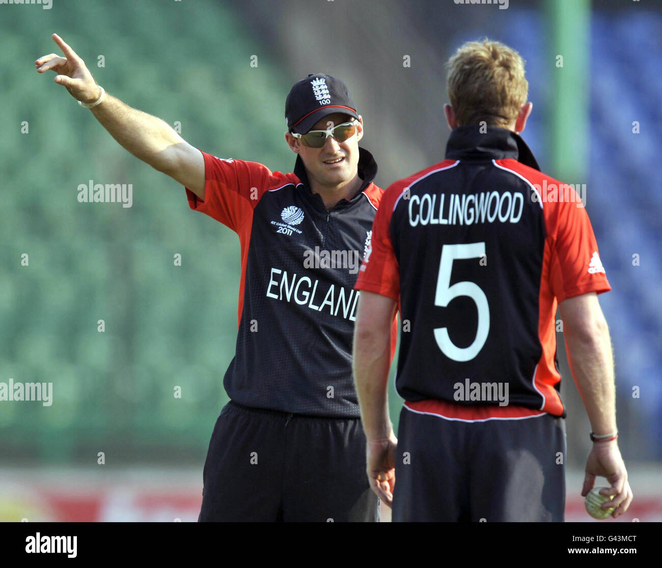 Paul Collingwood And Andrew Strauss High Resolution Stock Photography ...