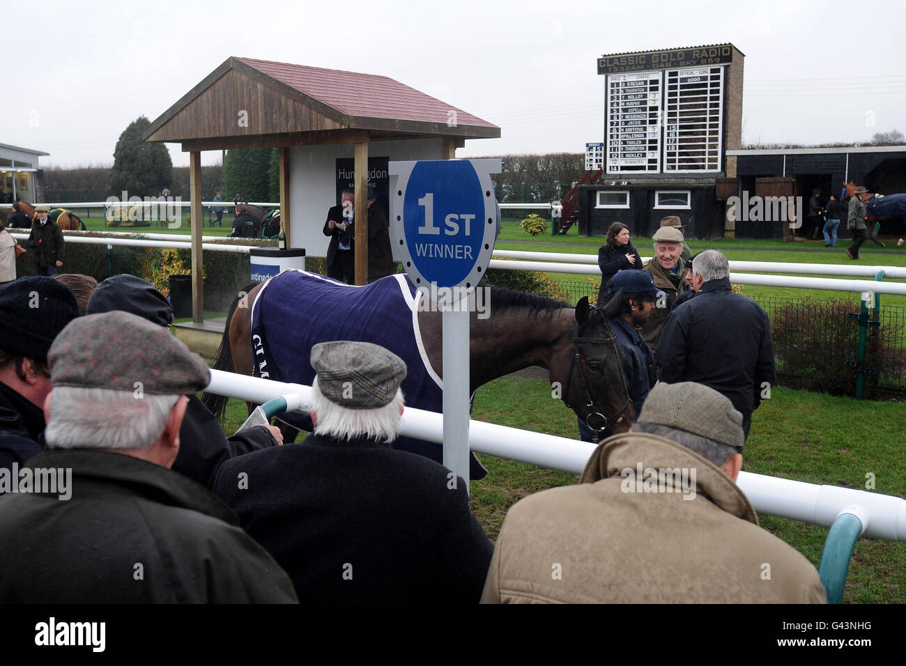 Parade ring winners enclosure huntingdon racecourse hi-res stock ...