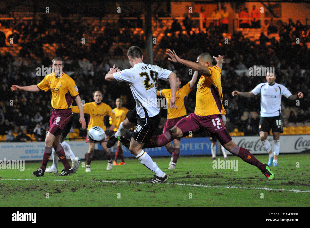Tom pope v bradford city hi-res stock photography and images - Alamy