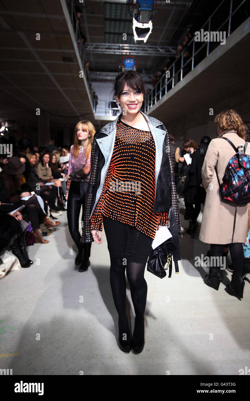 Christopher Kane Front Row - London Fashion Week. Daisy Lowe on the ...