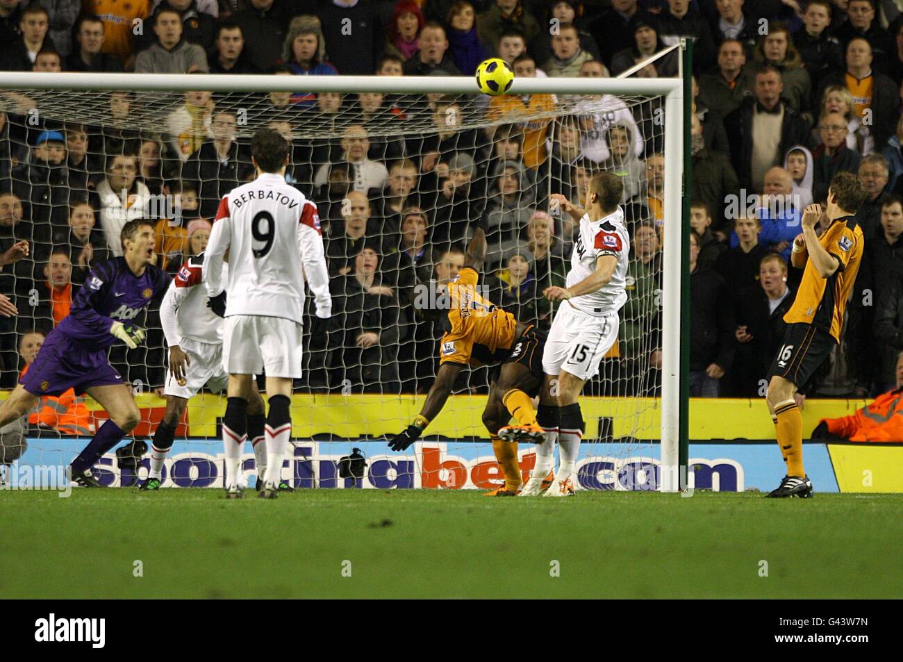 George elokobi goal hi-res stock photography and images - Alamy