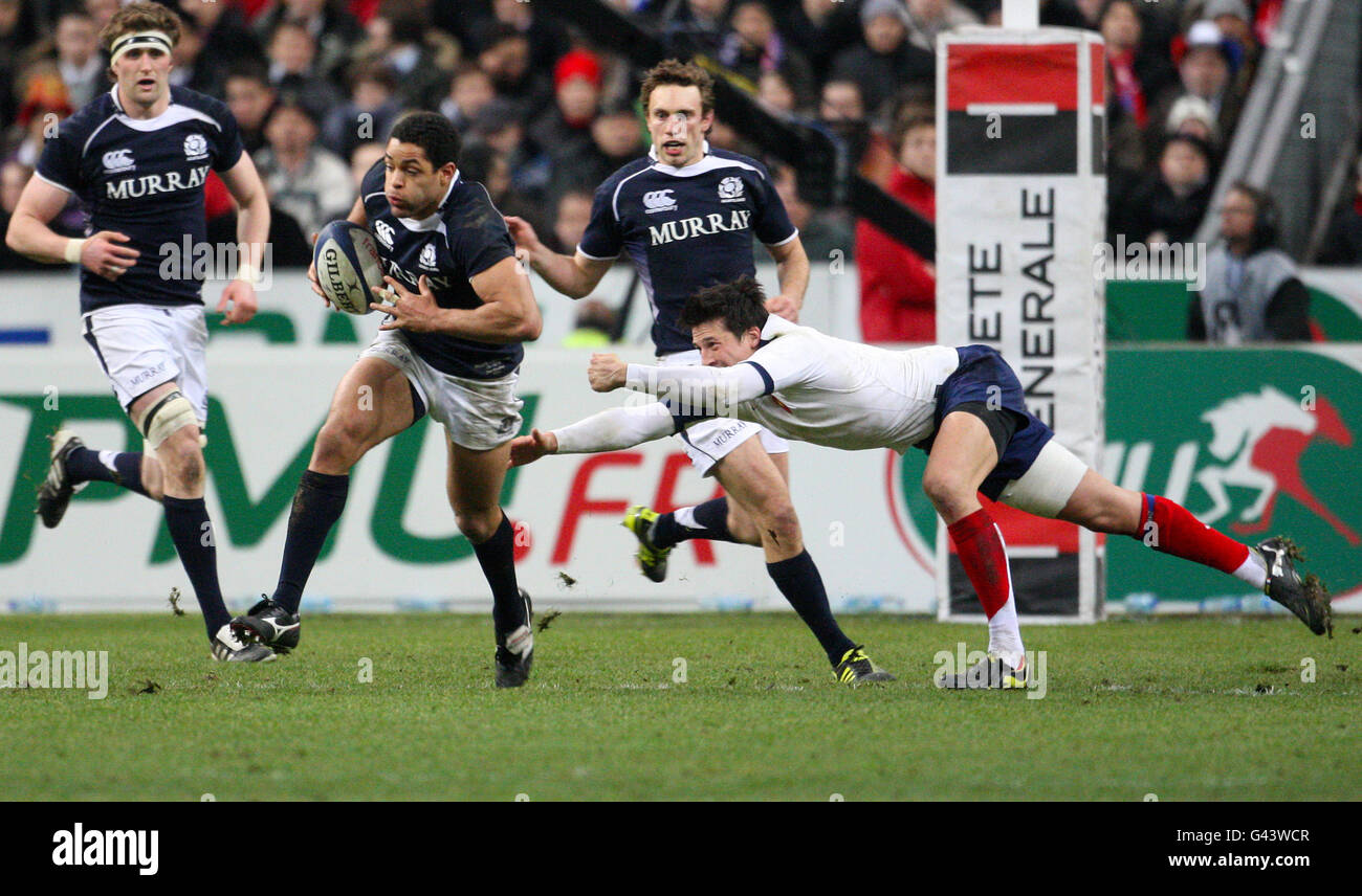 SCotland's Joe Ansbro and France's Dimitri Yachvili during the RBS Six ...