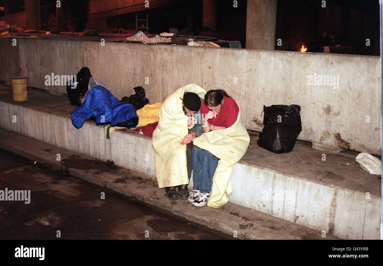 Two homeless men hi-res stock photography and images - Alamy