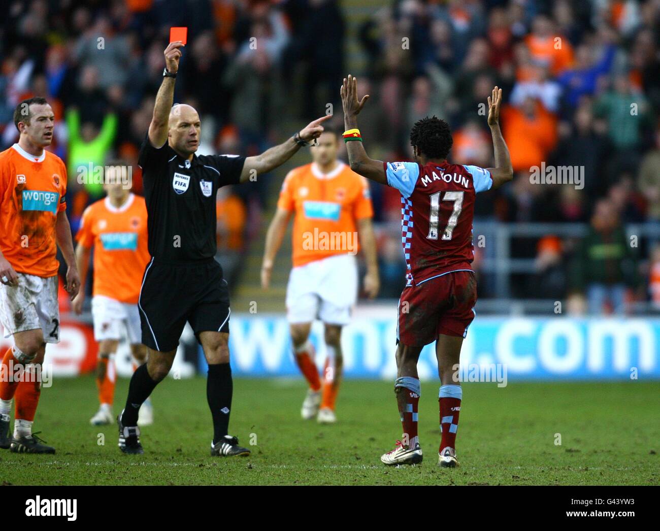 Dismissal red datacoapplies hi-res stock photography and images - Alamy