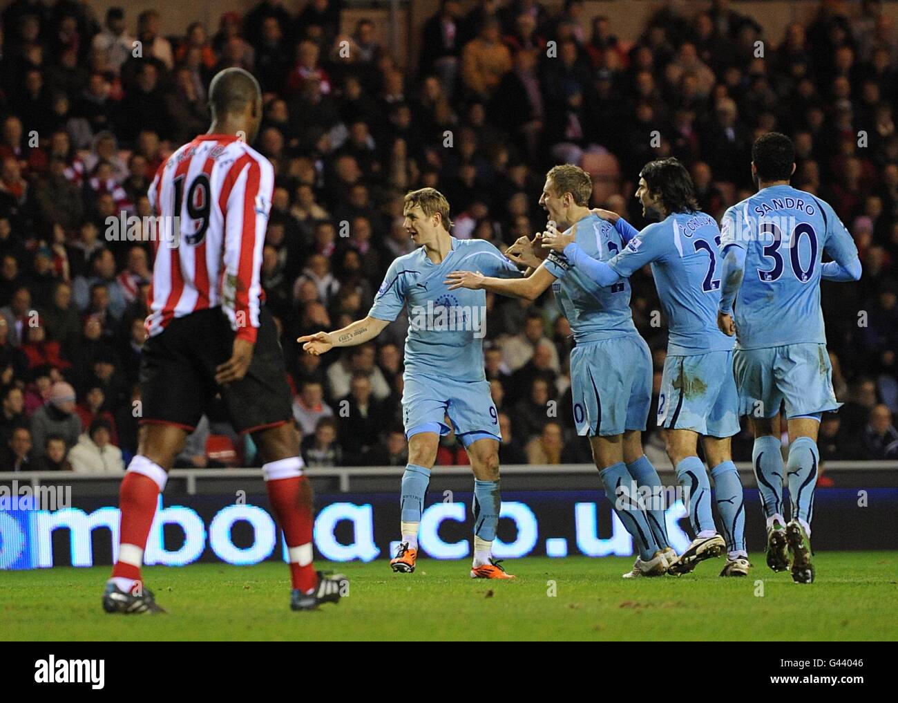Tottenham Hotspur's Michael Dawson (centre) celebrates with his team ...