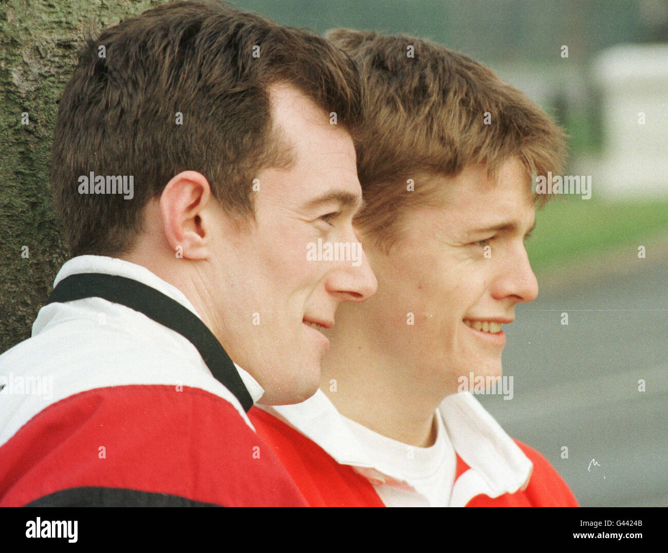 The new Welsh halfback pairing of Robert Howley (left) and Arwel Thomas ...