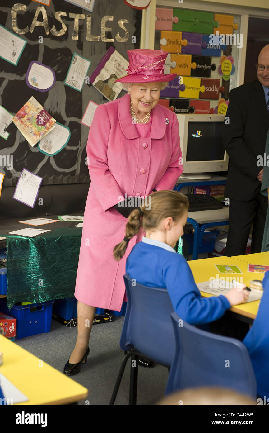 The queen meets pupils at kings court first school hi-res stock ...