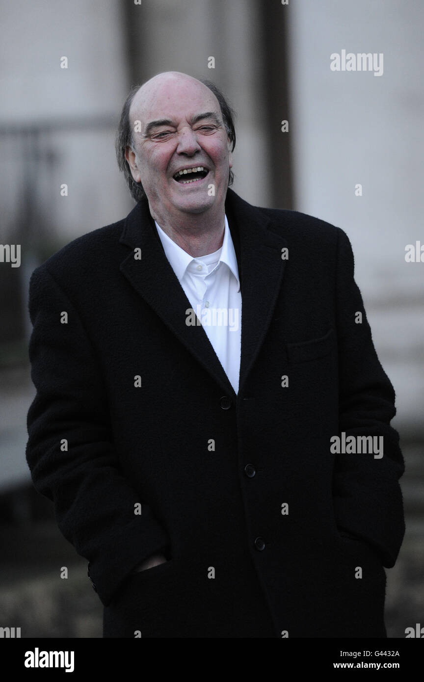 Pete Postlethwaite memorial service Stock Photo - Alamy