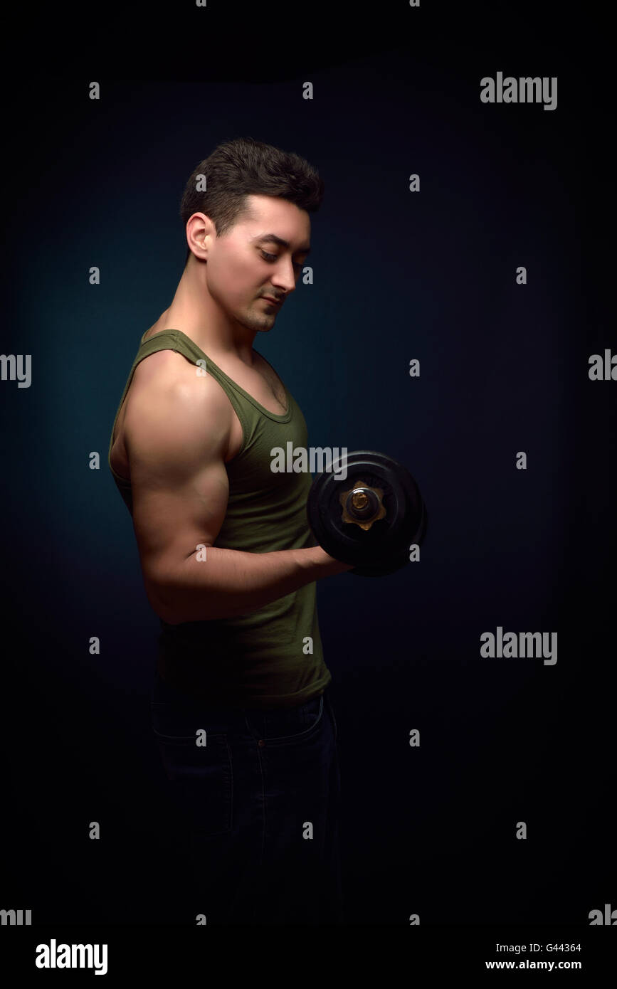 Muscle man hi-res stock photography and images - Alamy