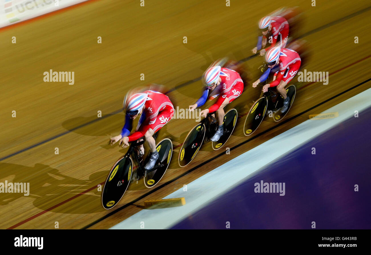 Great Britain's Men's Team Pursuit of Steven Burke, Edward Clancy ...