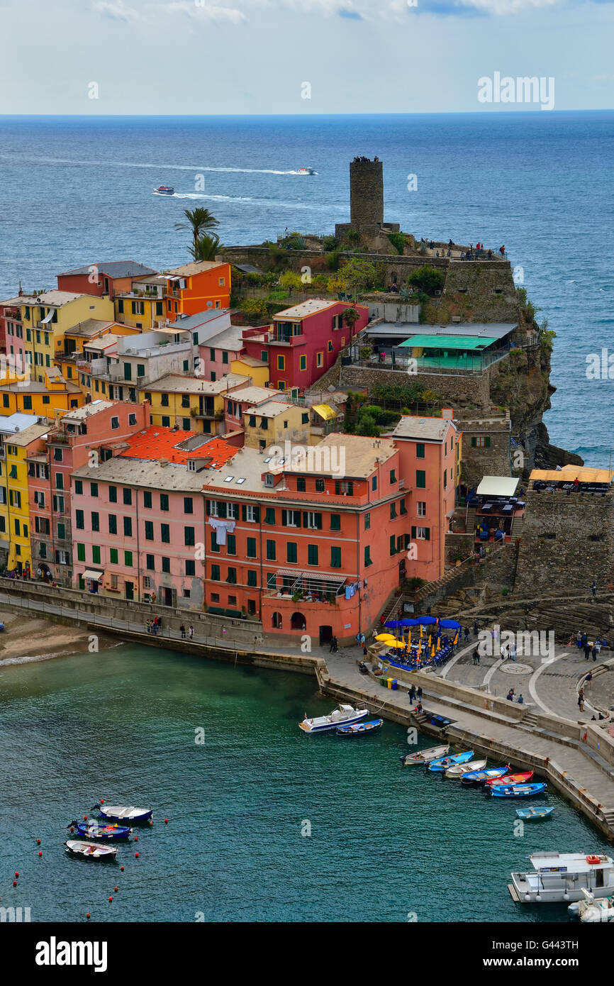 Old italian town near the sea, Vernazza, Italy Stock Photo - Alamy