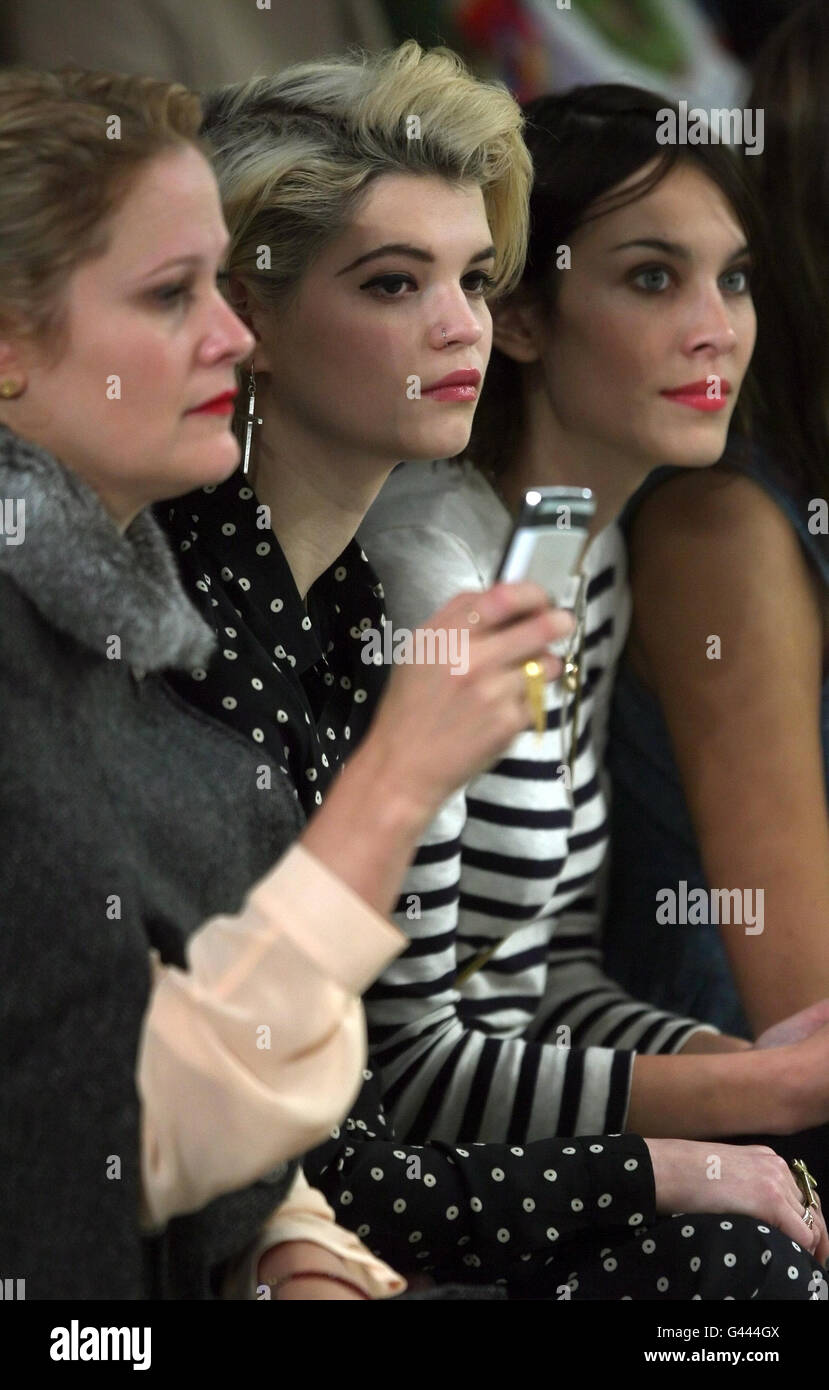 Pixie geldof front row at the unique catwalk show hi-res stock ...