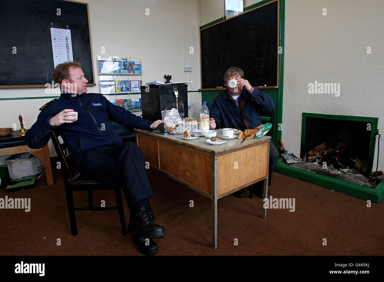 Garda Martin Reilly from Achill chats with Presiding Officer Micheal ...