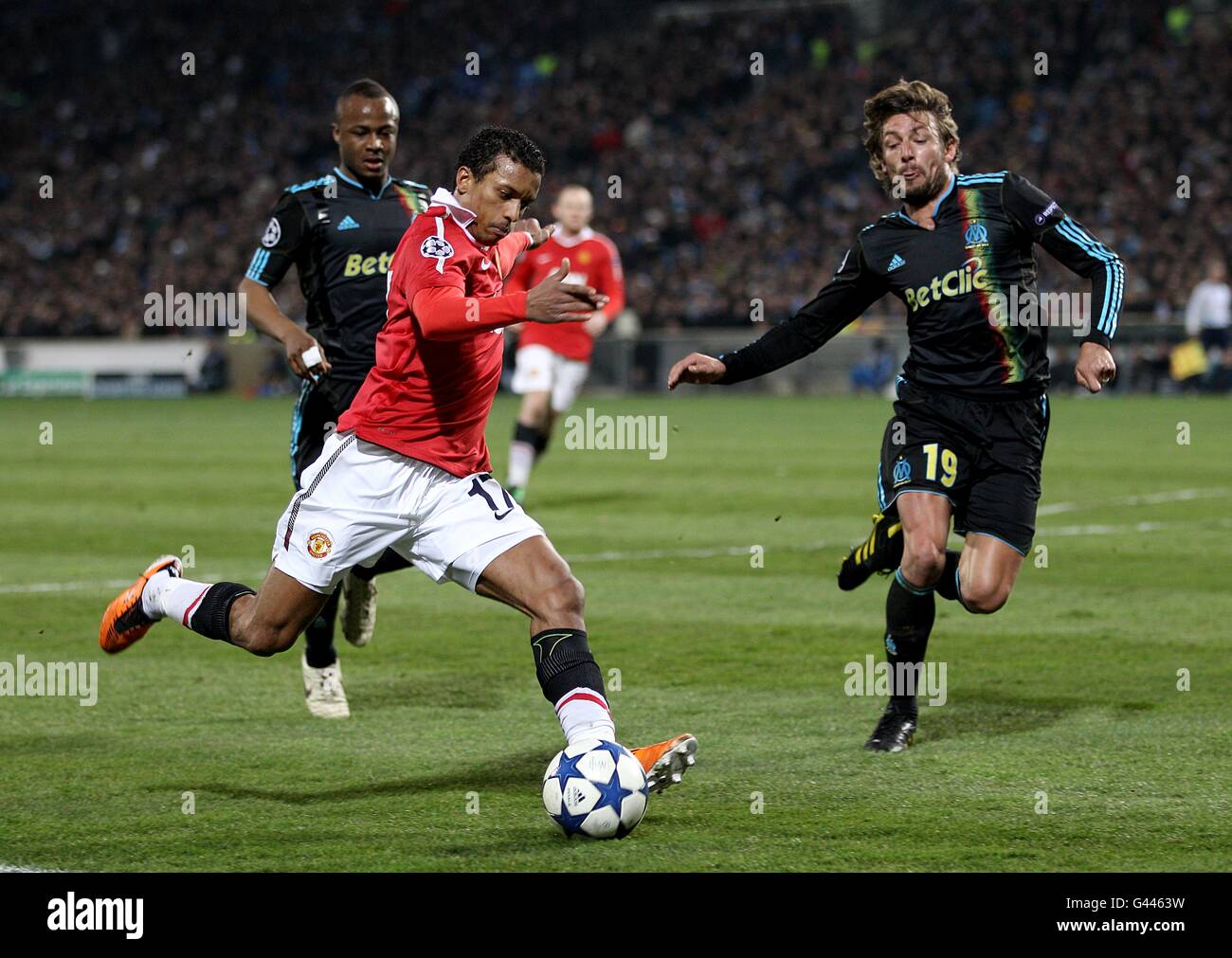 Manchester United's Luis Nani (left) and Olympique de Marseille's ...