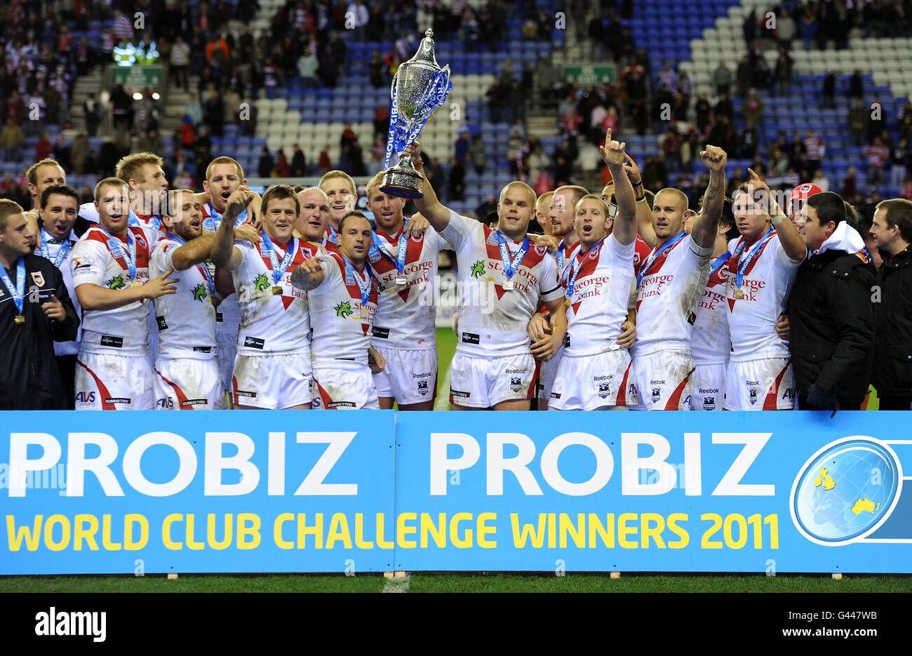 St george world club challenge hi-res stock photography and images - Alamy