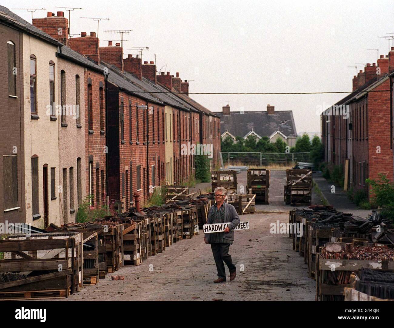 Chapel pub in the mining town of arkwright hi-res stock photography and ...