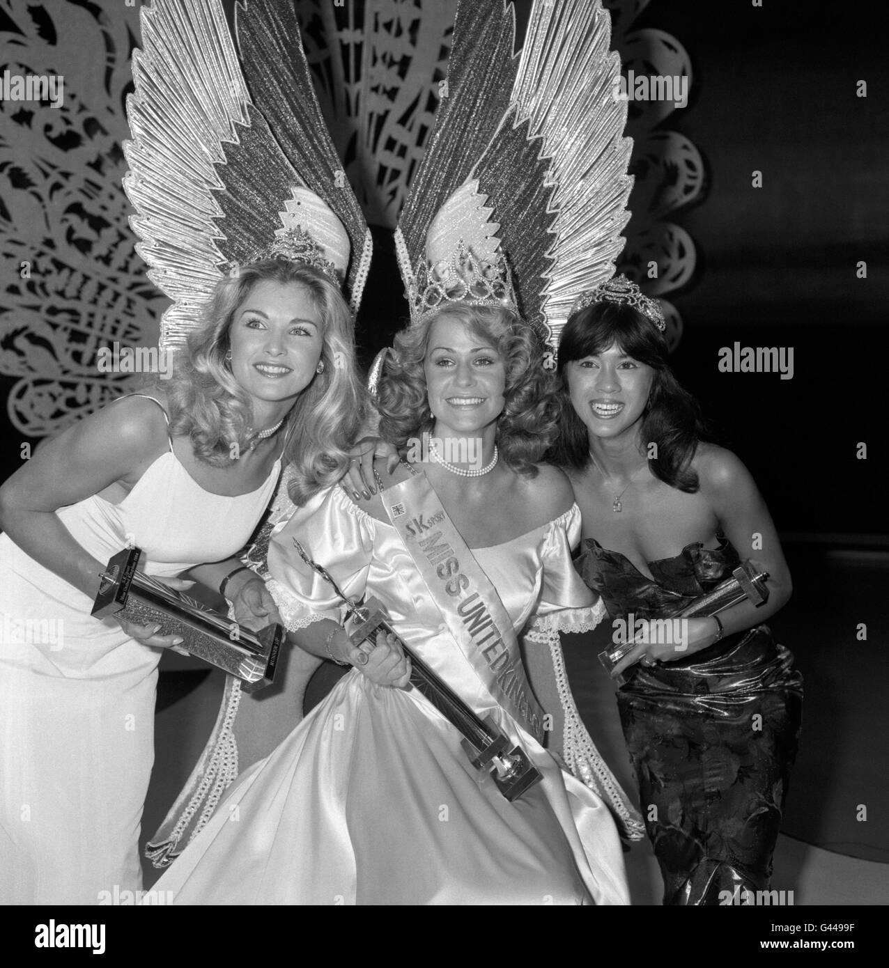 Beauty contestants winner hi-res stock photography and images - Alamy