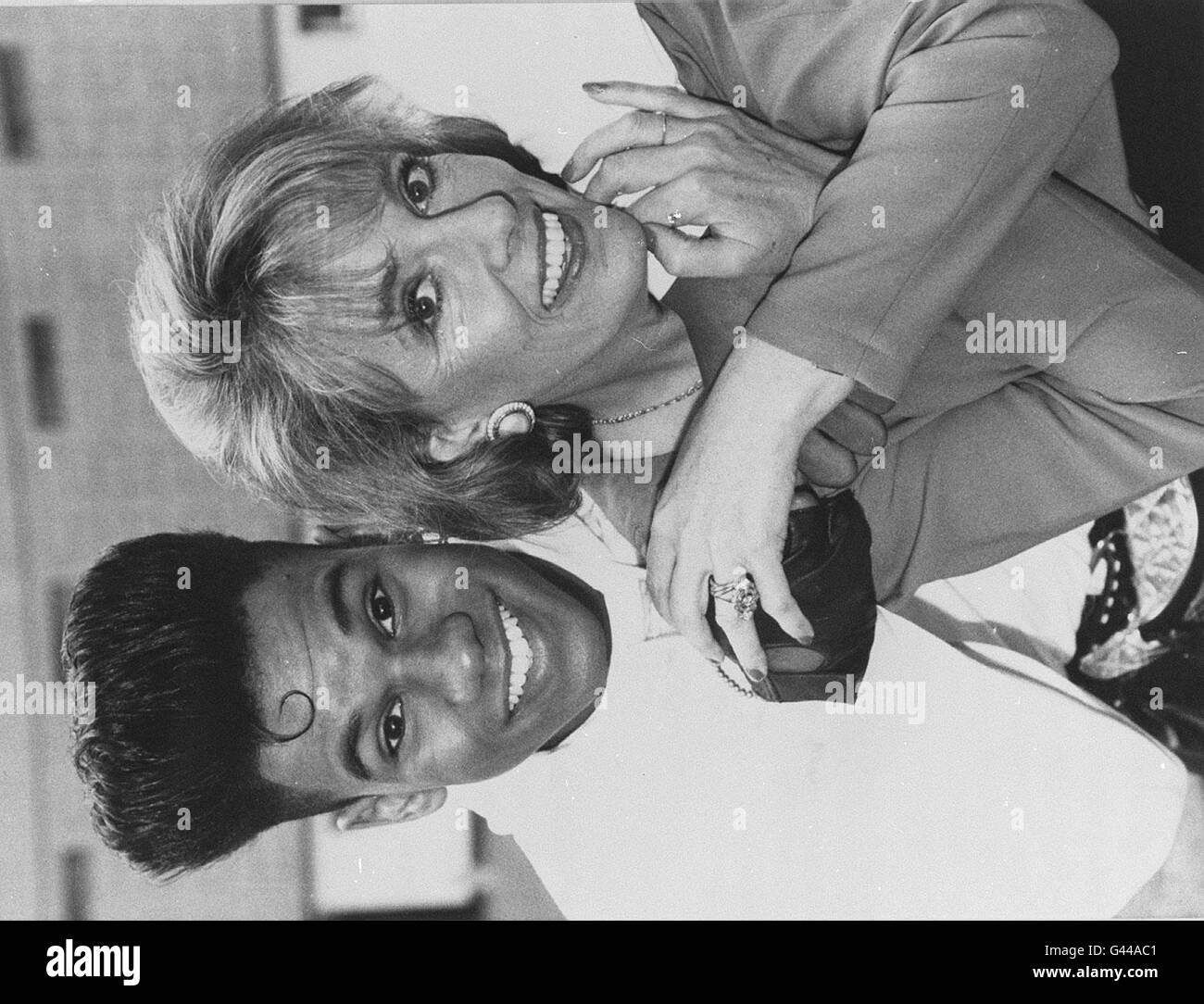 Library file 239495-1, dated January 1991. Entertainer Scott Sherrin ...