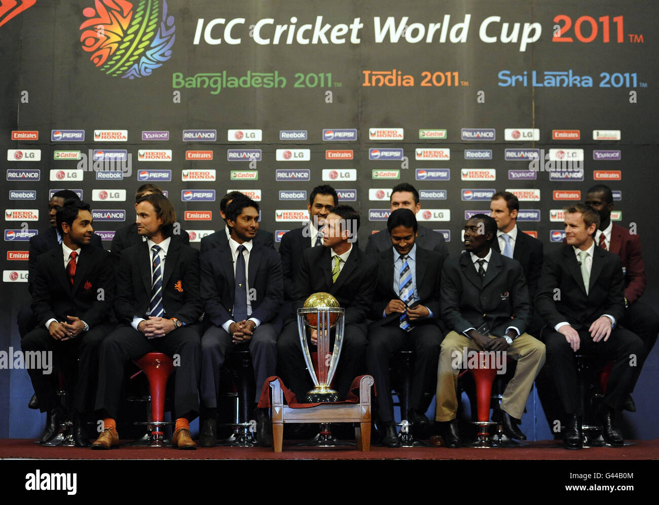 Ms dhoni 2011 world cup hi-res stock photography and images - Alamy