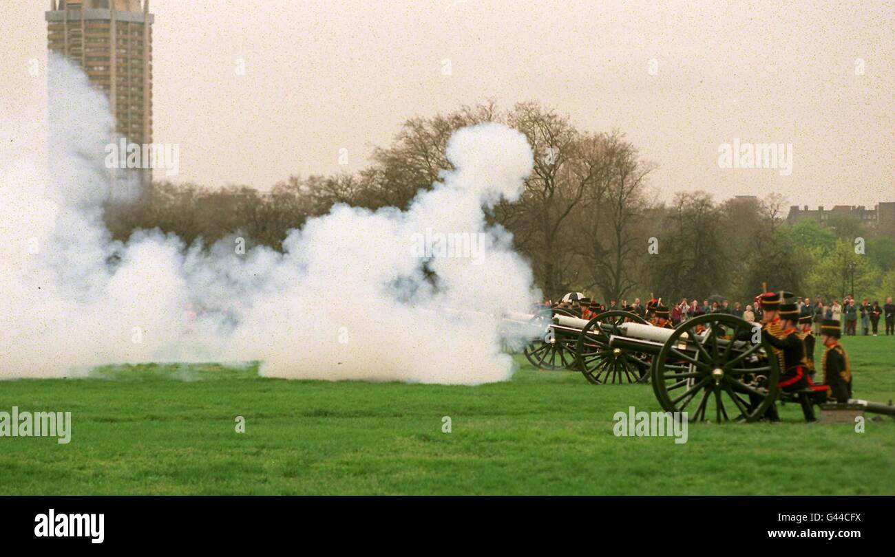 Royal Gun Salute Stock Photo - Alamy