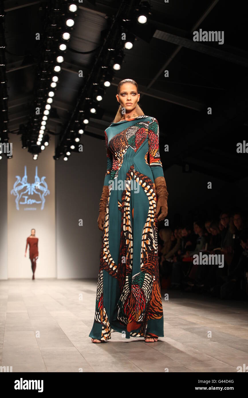 Issa Catwalk - London Fashion Week Stock Photo - Alamy
