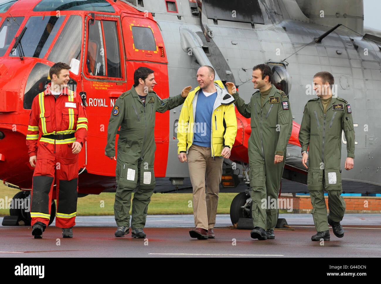 Climber Adam Potter (centre), who survived a 1,000ft fall down Sgurr ...