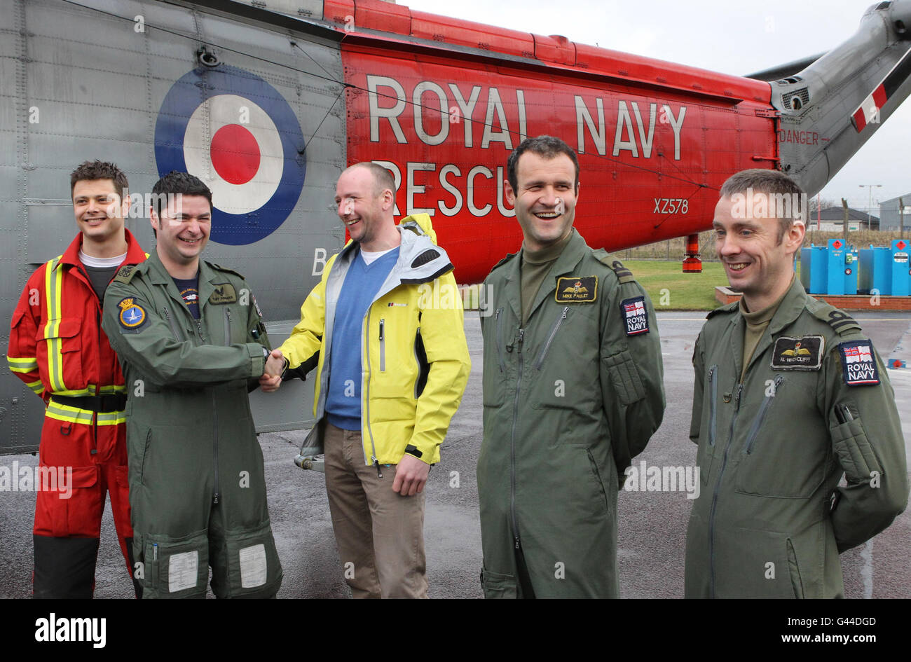 Climber Adam Potter (centre), who survived a 1,000ft fall down Sgurr ...