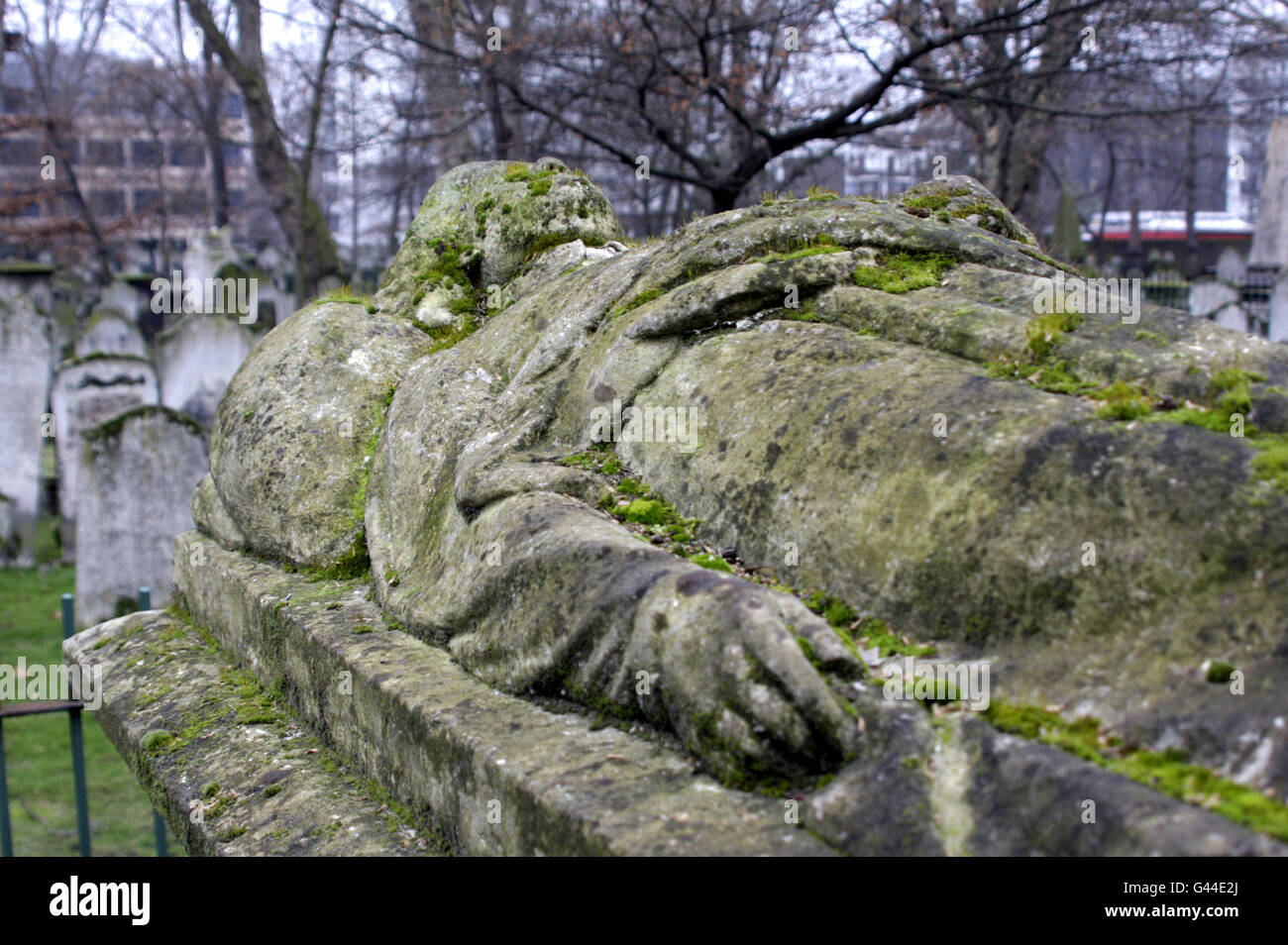 A general view of the tomb of John Bunyan at Bunhill Fields Cemetery in ...