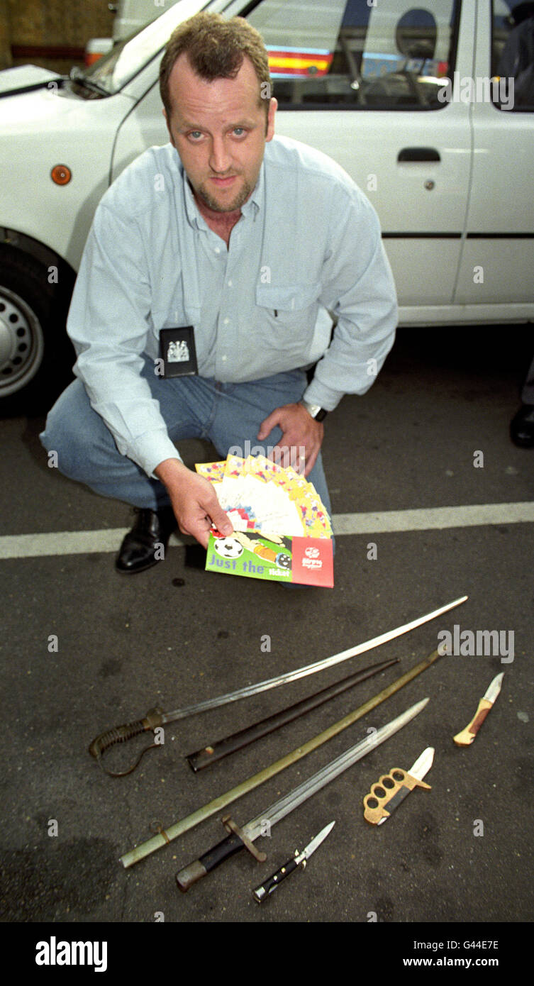 Pc eric stewart hi-res stock photography and images - Alamy