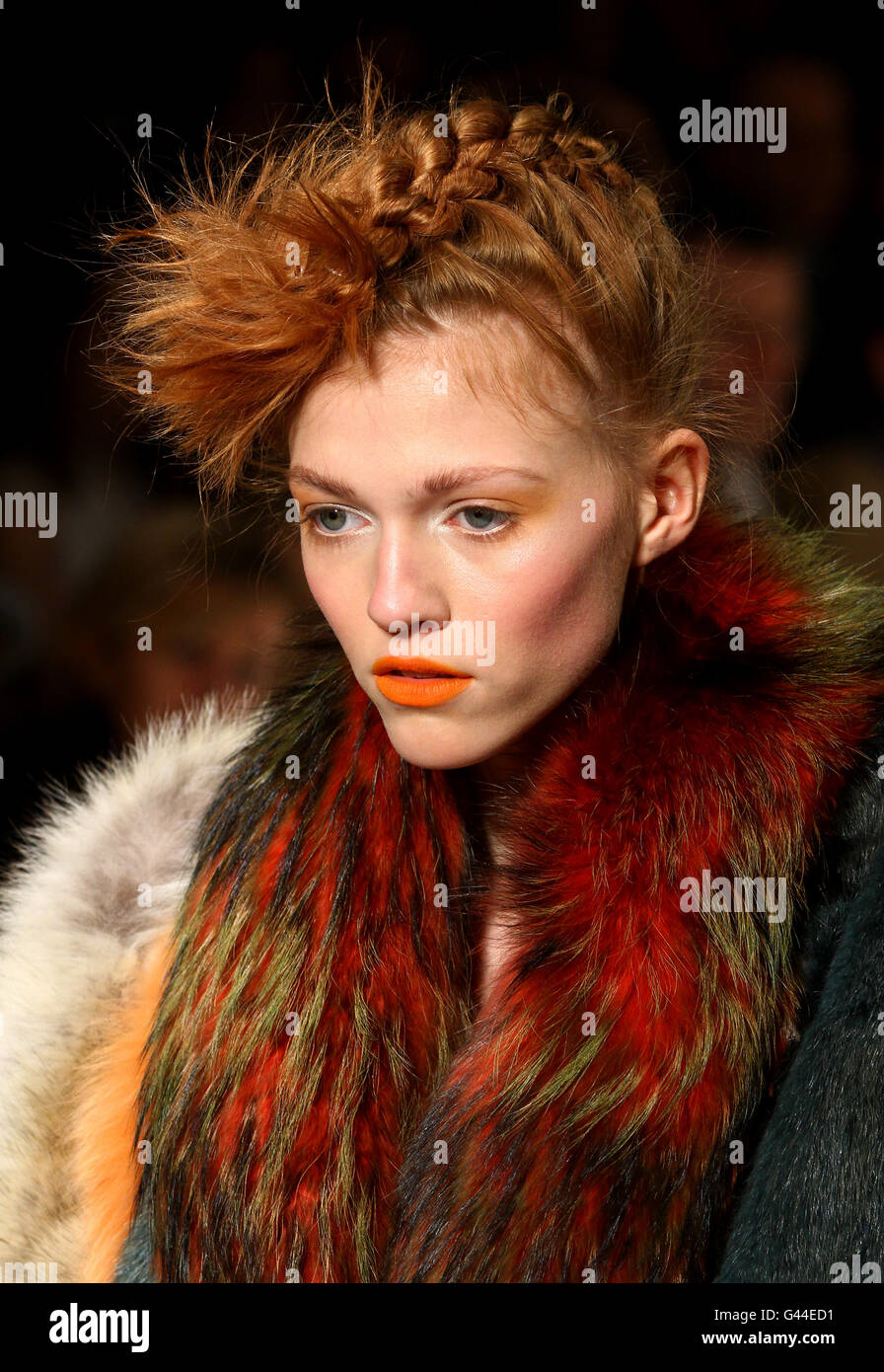 Fashion scout model hi-res stock photography and images - Alamy